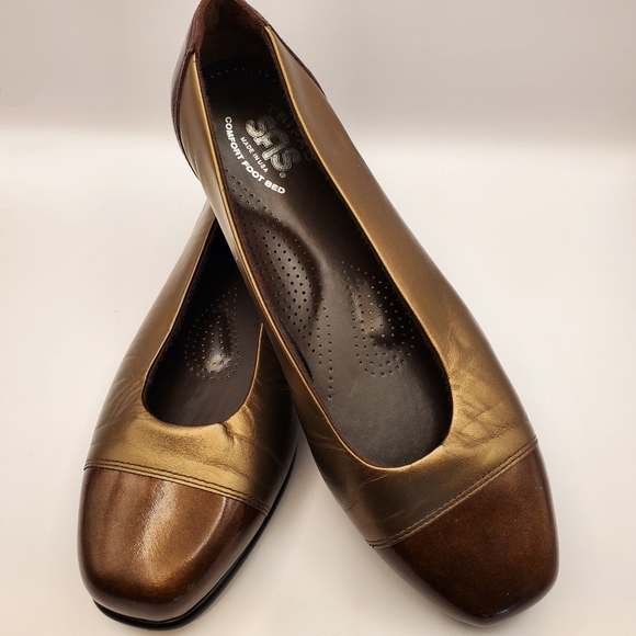 SAS | Shoes | Sas Slipon Browngold Flats Leather Shoes | Poshmark